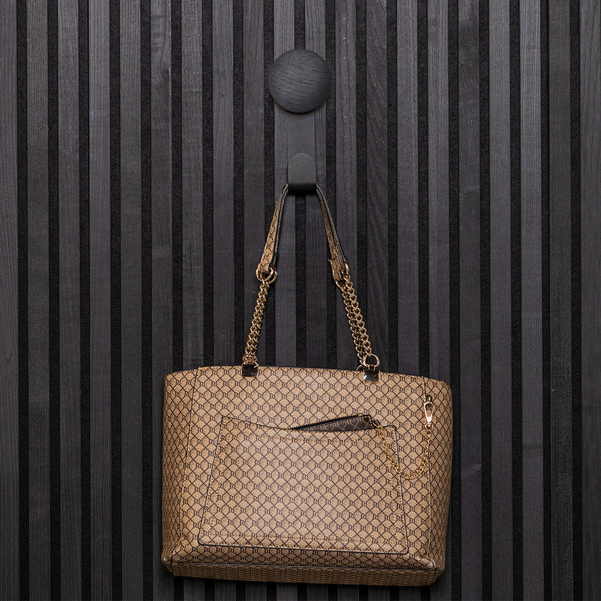 CREATE Hanger | Unmatched versatility and style - WoodUpp